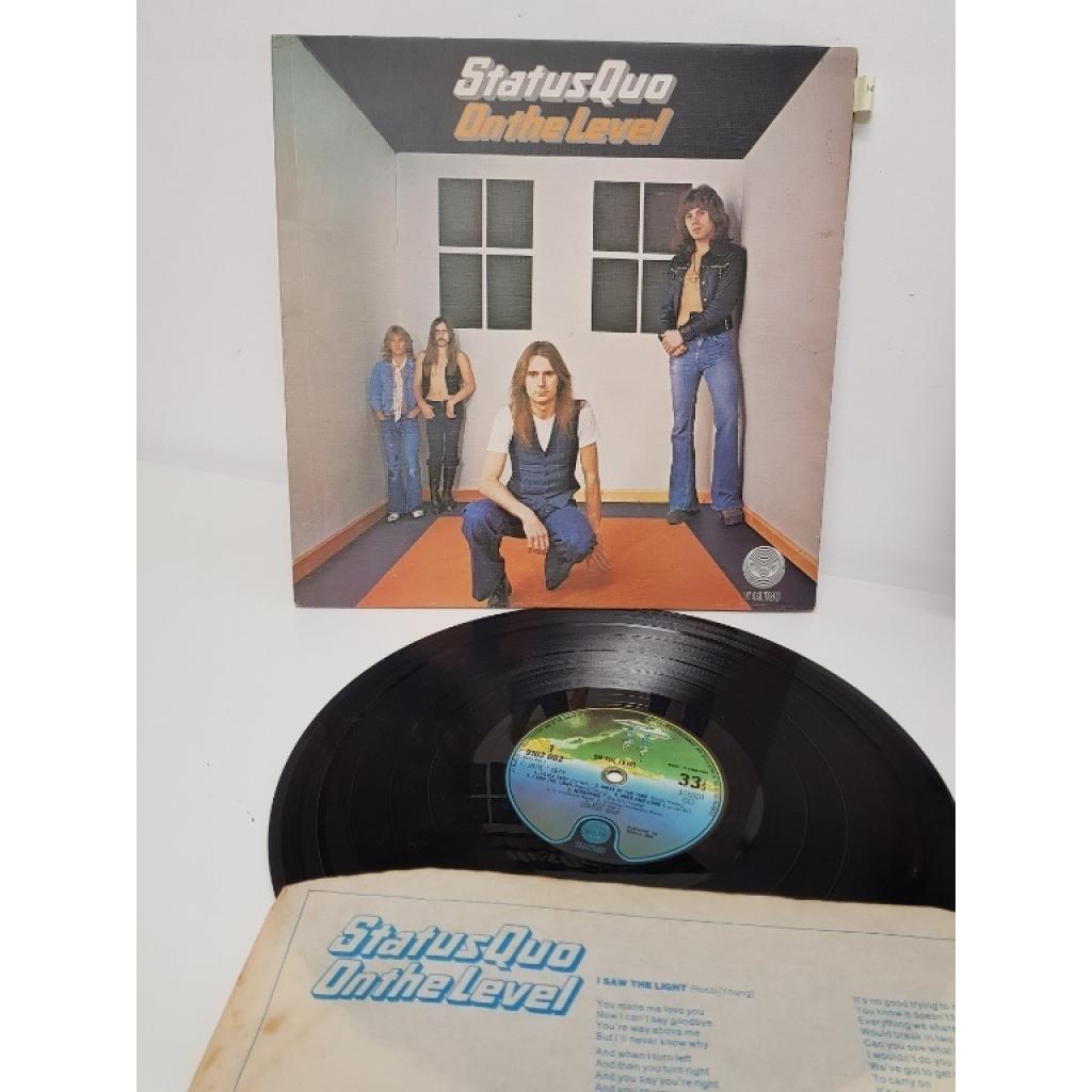 STATUS QUO, on the level, 9102 002, 12" LP