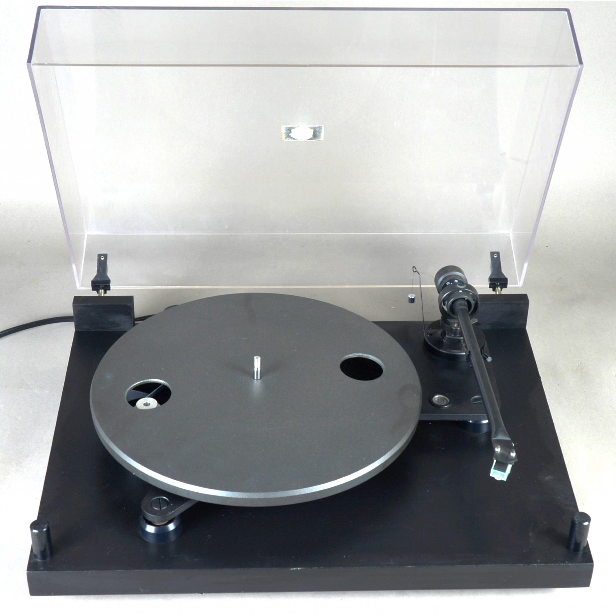 Pro-ject 6 turntable