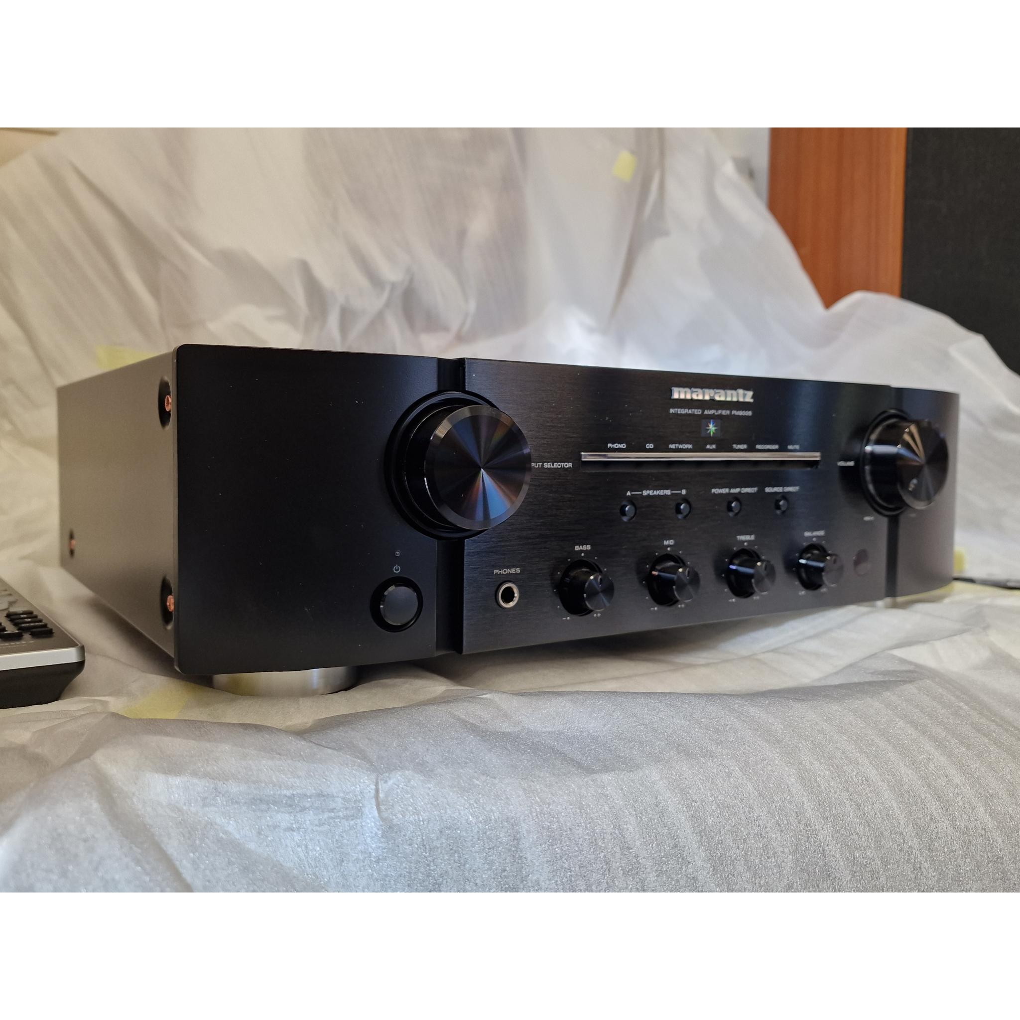 Marantz PM8005 integrated amplifier