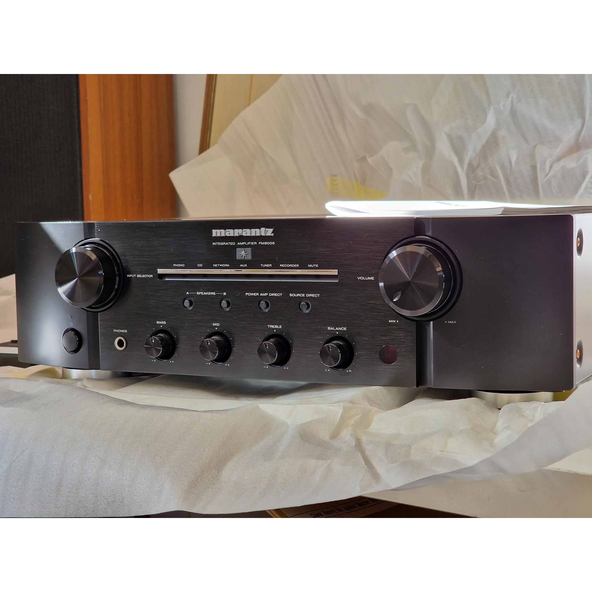 Marantz PM8005 integrated amplifier