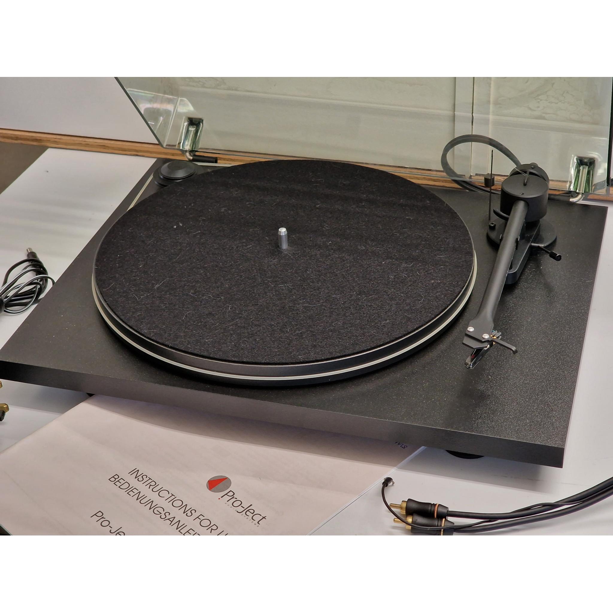 Project Essential record Player