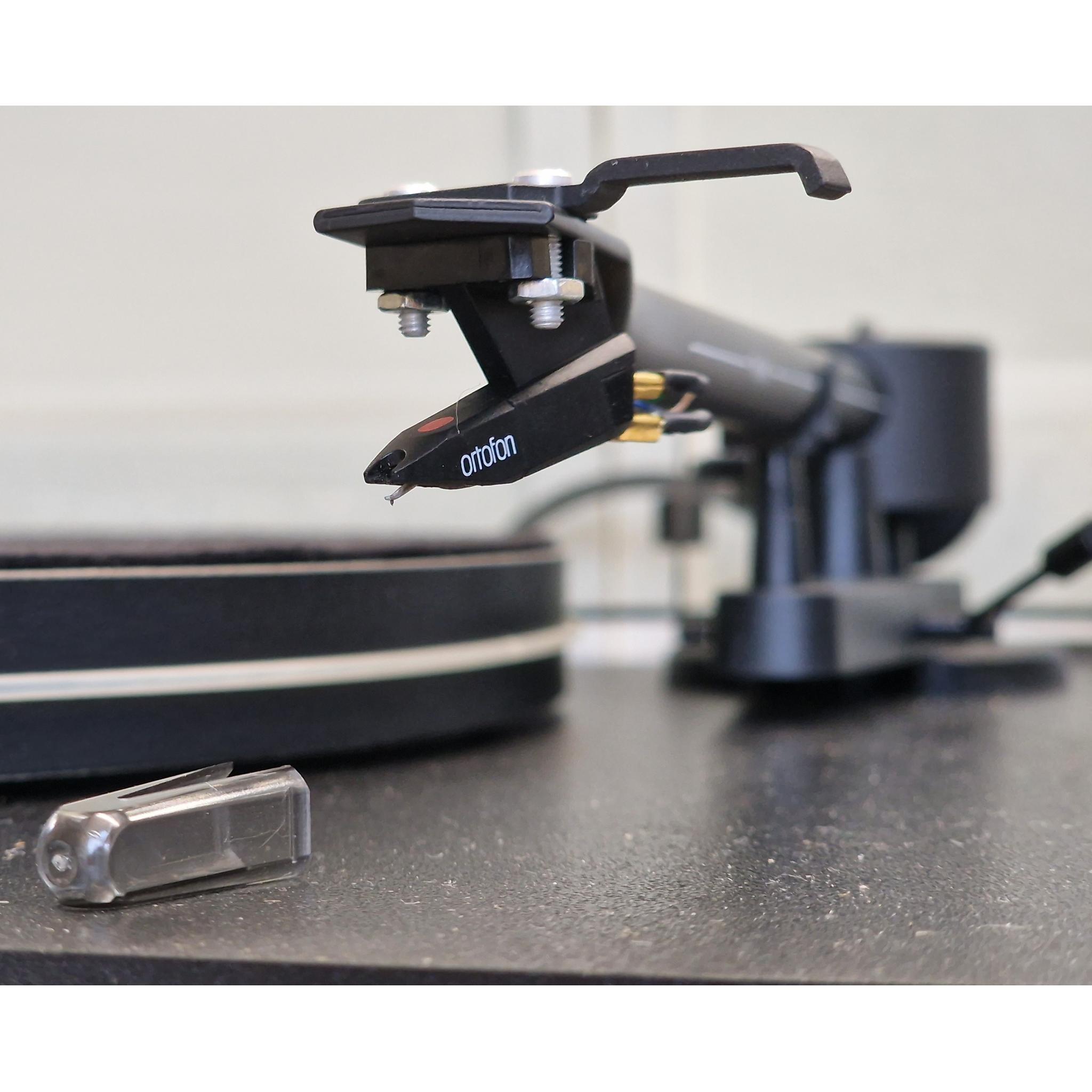 Project Essential record Player